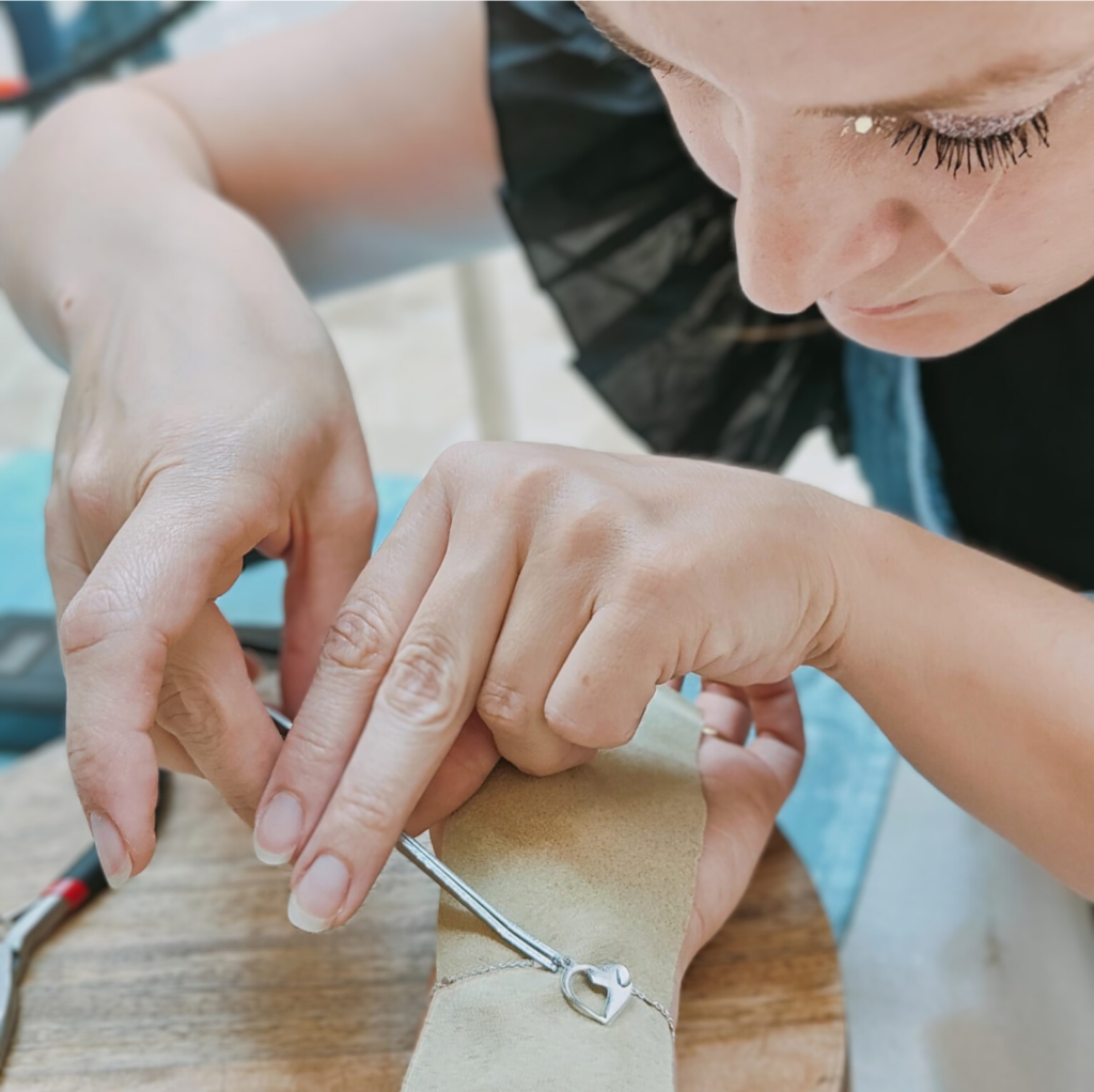 Animation bracelet permanent personnalisé Montpellier Marseille
